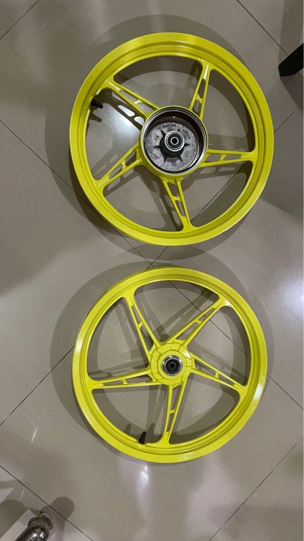 Yamaha Lc135 Original sport rims, Motorbikes on Carousell