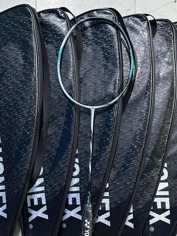 Yonex Astrox 88D Pro 3rd Gen, Sports Equipment, Sports & Games, Racket and Ball Sports on Carousell