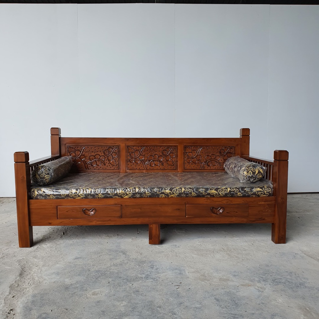 ( NEW ) Daybed Jati Minimalis King, Furniture & Home Living, Furniture ...