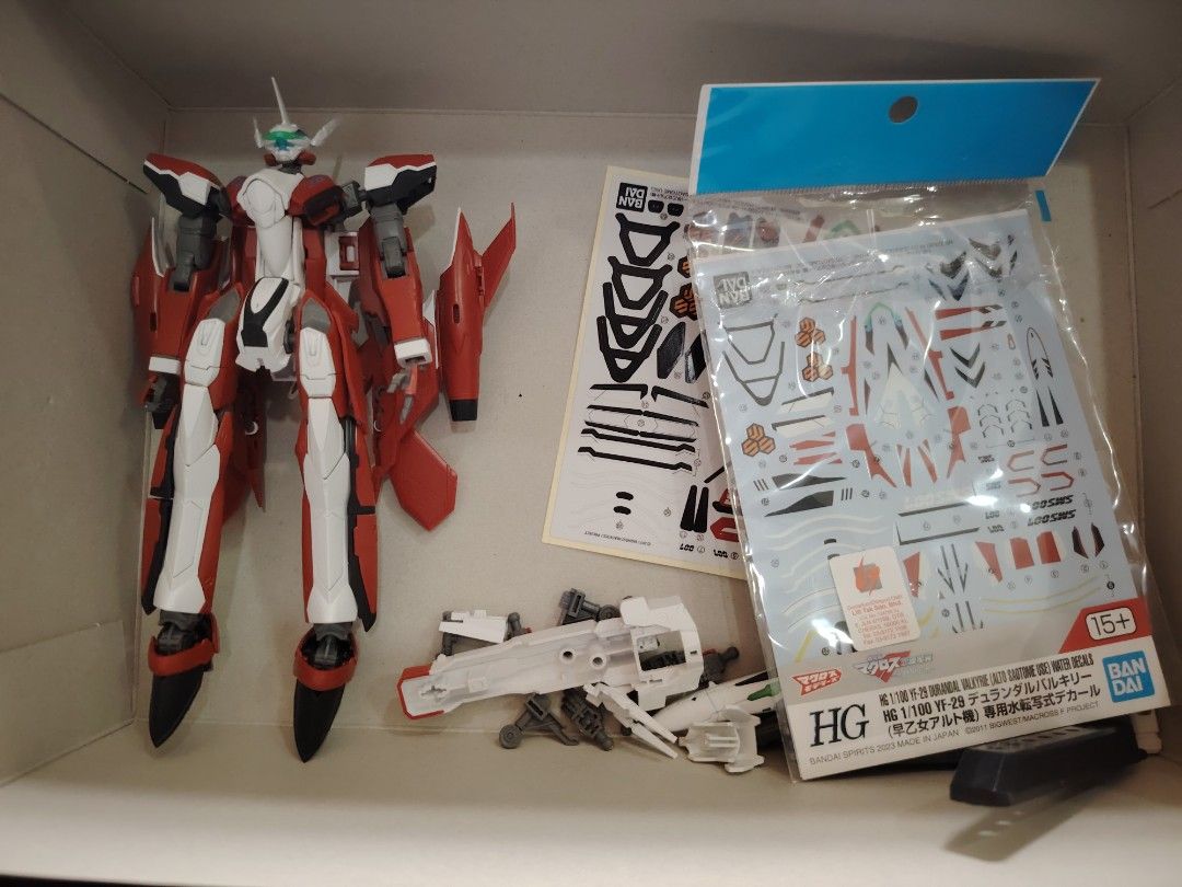 BIB MACROSS FRONTIER HG 1/100 YF-29 DURANDAL VALKYRIE (SAOTOME ALTO MACHINE) with Water slide ...