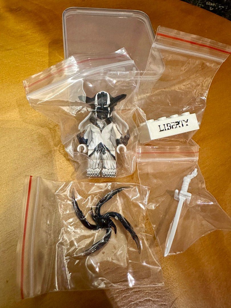 Bleach LEGO Custom Hollow White Ichigo Bullhead (Vasto Lorde Ver ...