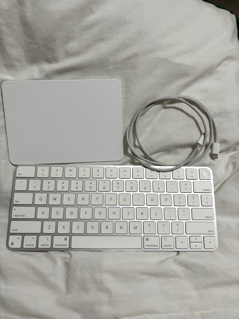 BUNDLE - Apple Magic Keyboard w/ Touch Id + Apple Magic Trackpad 2 ...