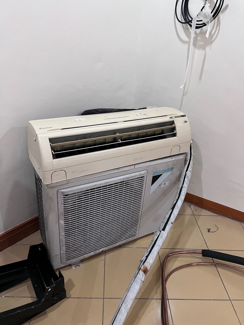 Daikin Split Type Aircon, TV & Home Appliances, Air Conditioning and ...