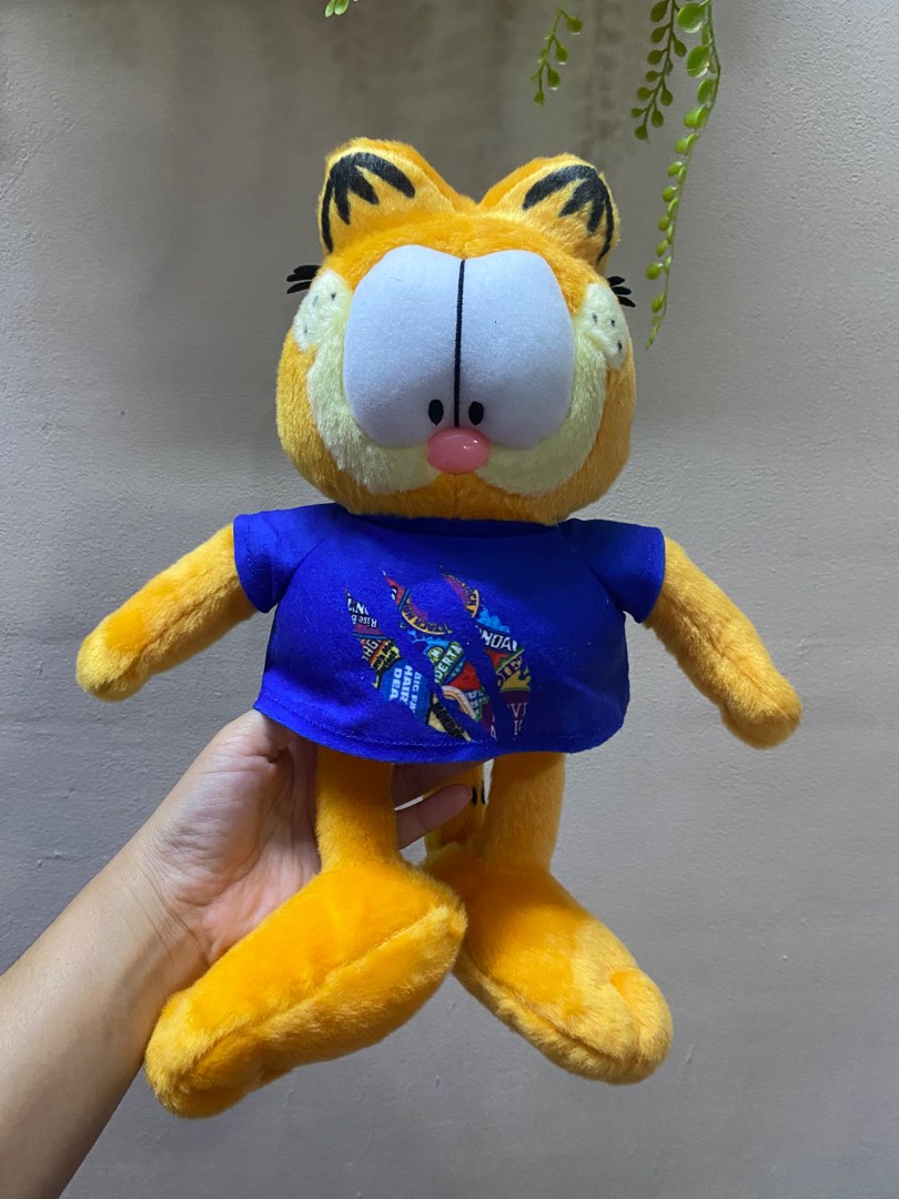 Garfield, Hobbies & Toys, Toys & Games on Carousell
