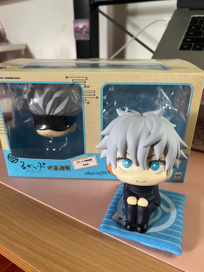 Gojo Look up Figure, Hobbies & Toys, Toys & Games on Carousell