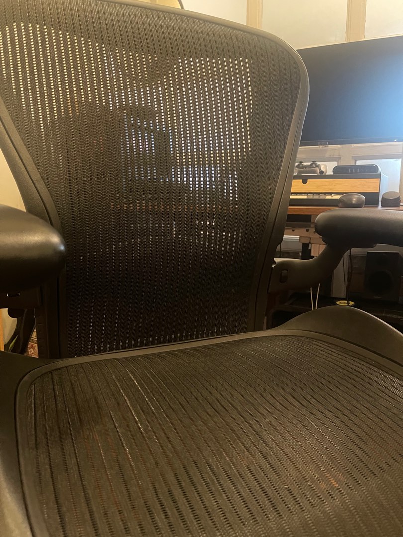 Herman Miller Aeron Classic, Furniture & Home Living, Office Furniture ...