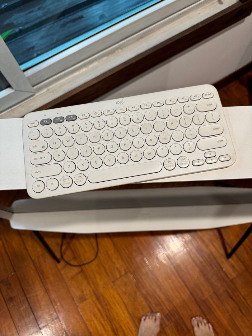 Logitech K380 Keyboard - White, Computers & Tech, Parts & Accessories ...