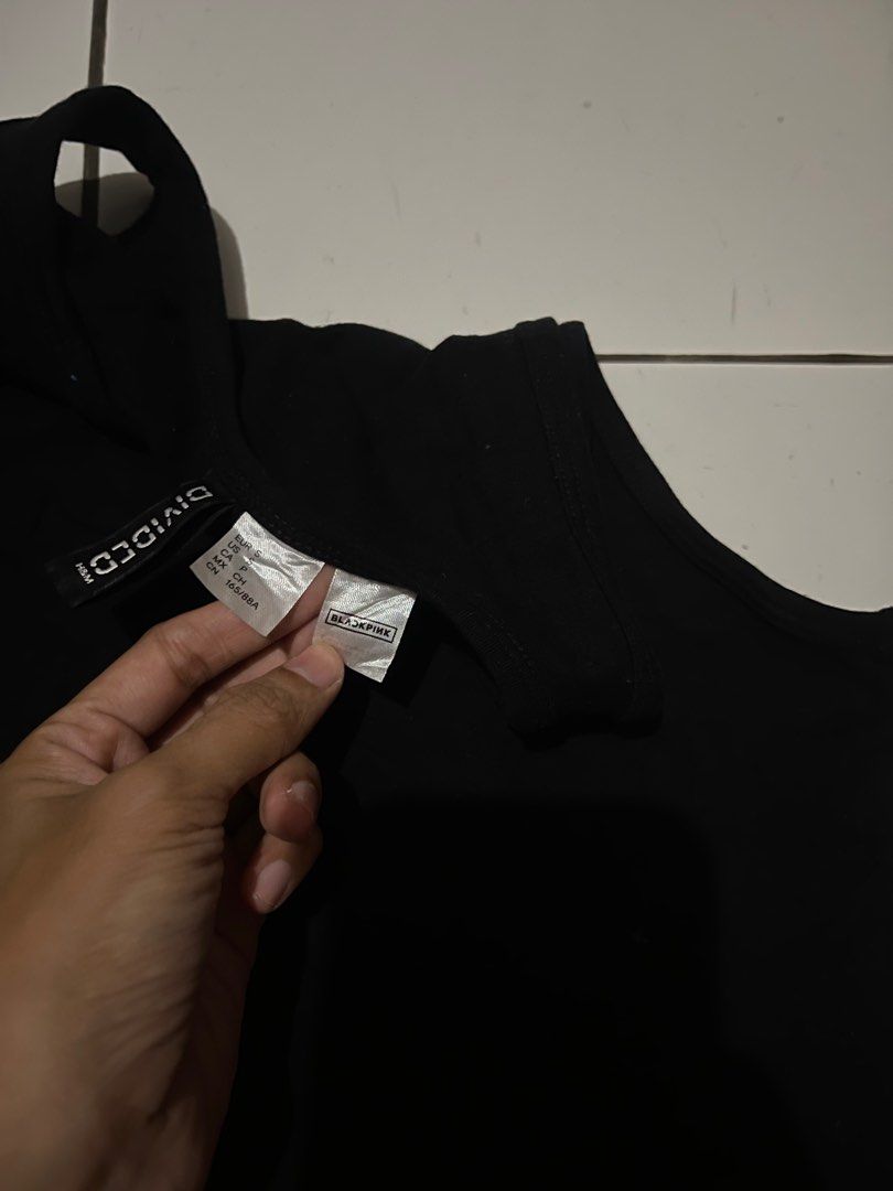 New Sport Bra Blackpink x Hnm divided H&M Hitam Premium, Fesyen Wanita ...