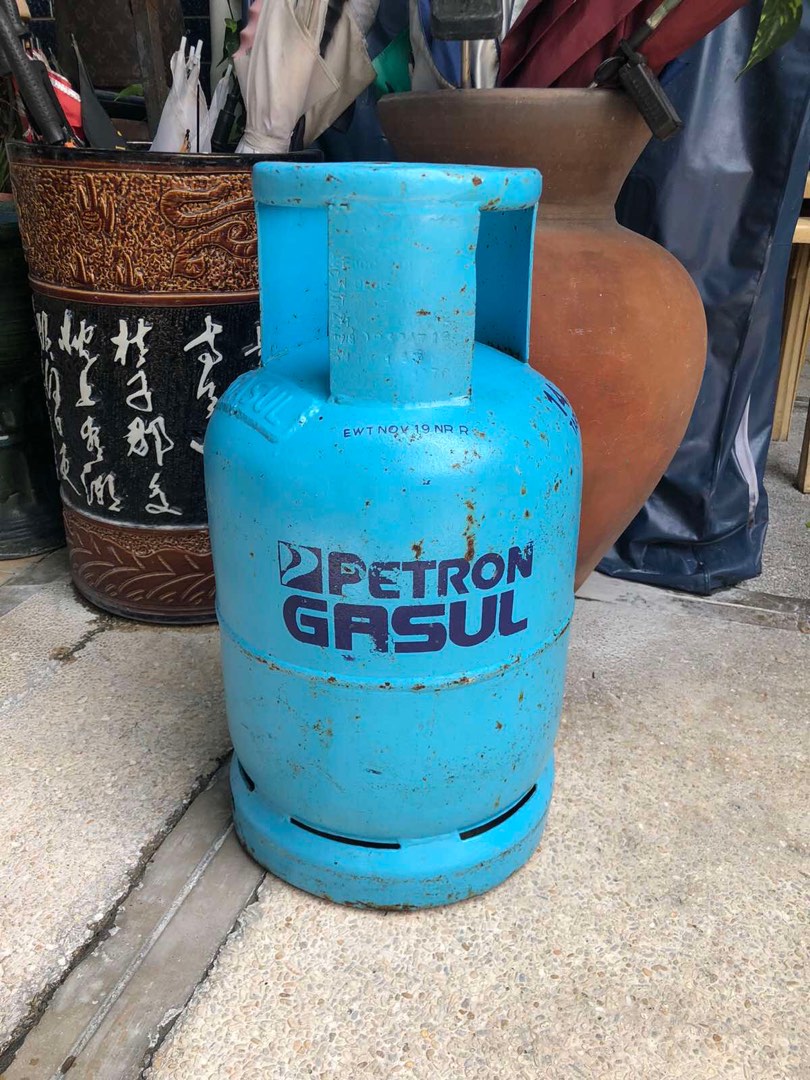Petron Gasul LPG Tank (empty) Di-Salpak, TV & Home Appliances, Kitchen ...