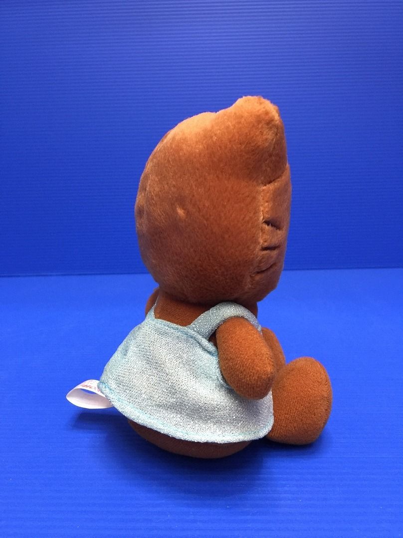 Sanrio Hello Kitty 2002年夏威夷涼浸浸小背心裙 防曬系列毛毛公仔 - 銀藍色, 興趣及遊戲, 玩具 & 遊戲類 - Carousell