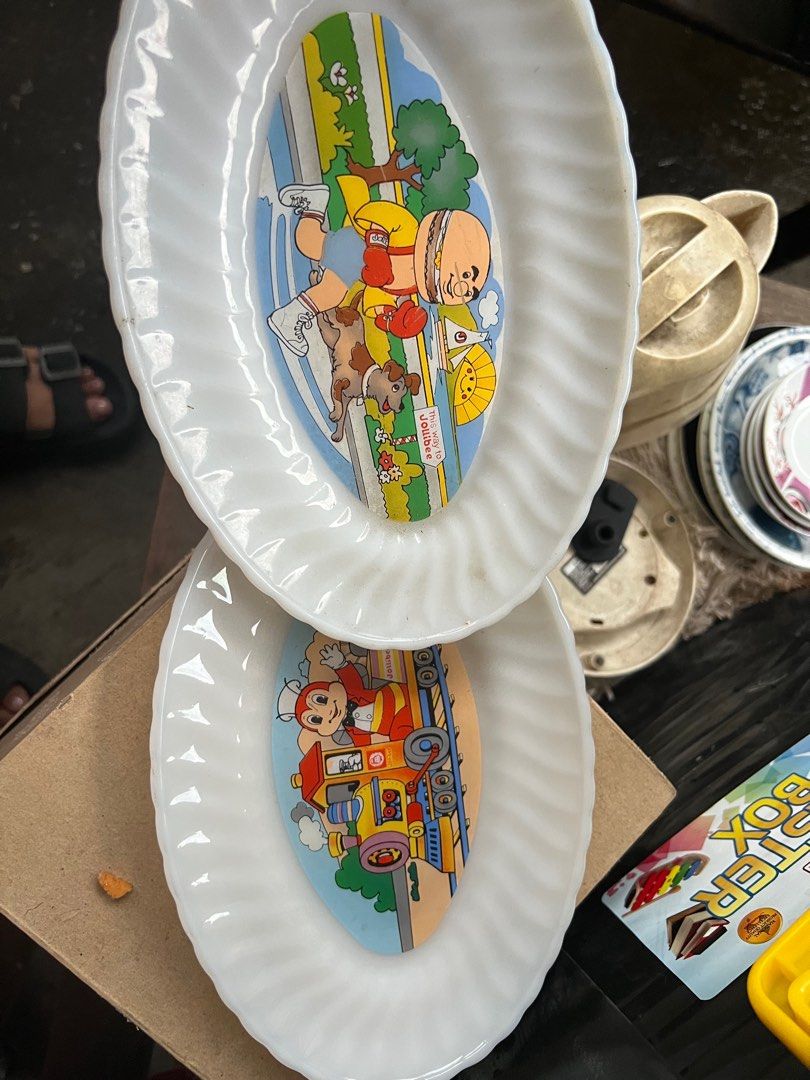 Vintage jollibee plate glass, Hobbies & Toys, Memorabilia ...