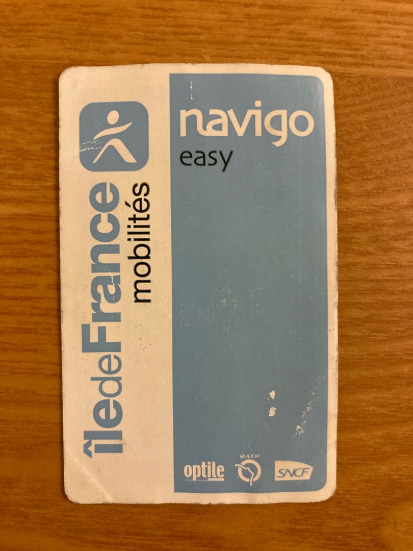 法國 巴黎 Navigo easy 可充值交通卡 （內有8程t ticket）奥運期間適用, 門票＆禮券, 本地景點門票及交通 - Carousell