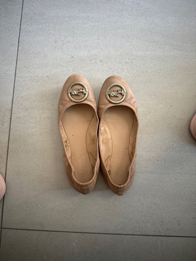 Coach Bailey ltr Blt, Luxury, Sneakers & Footwear on Carousell