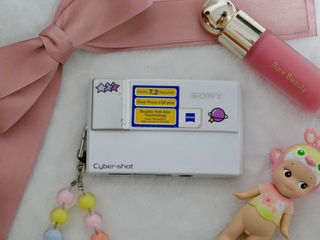 Sony CyberShot DSC S2000 DIGICAM, Photography, Cameras on Carousell