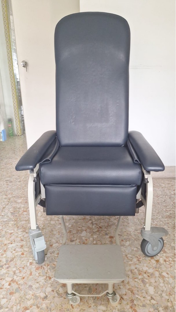 Geriatric Chair, Furniture & Home Living, Furniture, Chairs on Carousell