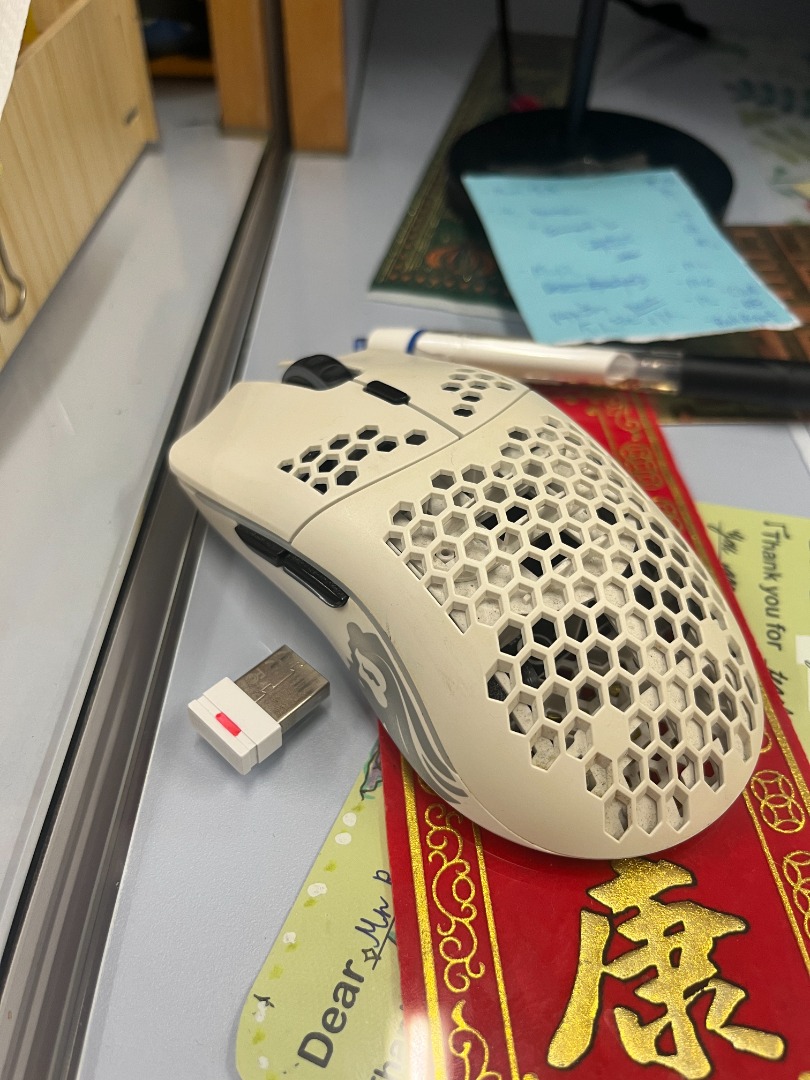 Glorious Model O 無線電競滑鼠 White, 電腦＆科技, 電腦周邊及配件, 電腦滑鼠及相關產品 - Carousell