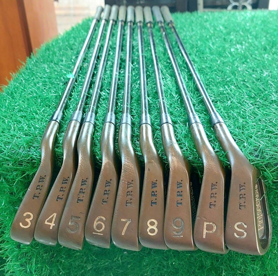 IRON SET PIN SEEKER, Sports Equipment, Sports & Games, Golf on Carousell
