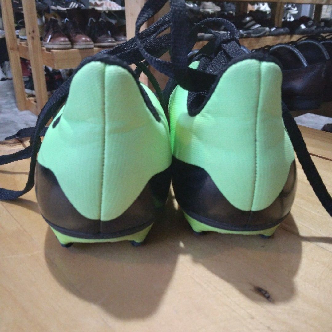 KASUT BOLA BUDAK, Sports Equipment, Other Sports Equipment and Supplies ...