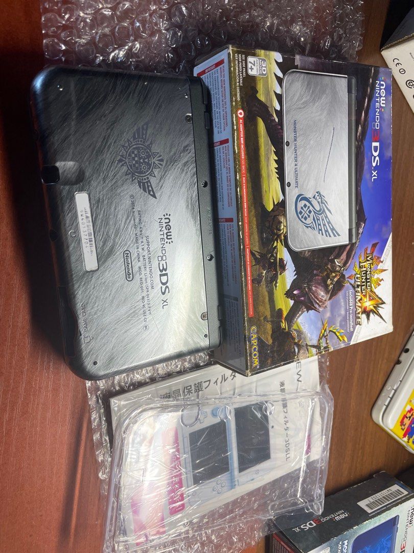 MH4U New 3DS XL with box IPS top screen, Video Gaming, Video Game ...