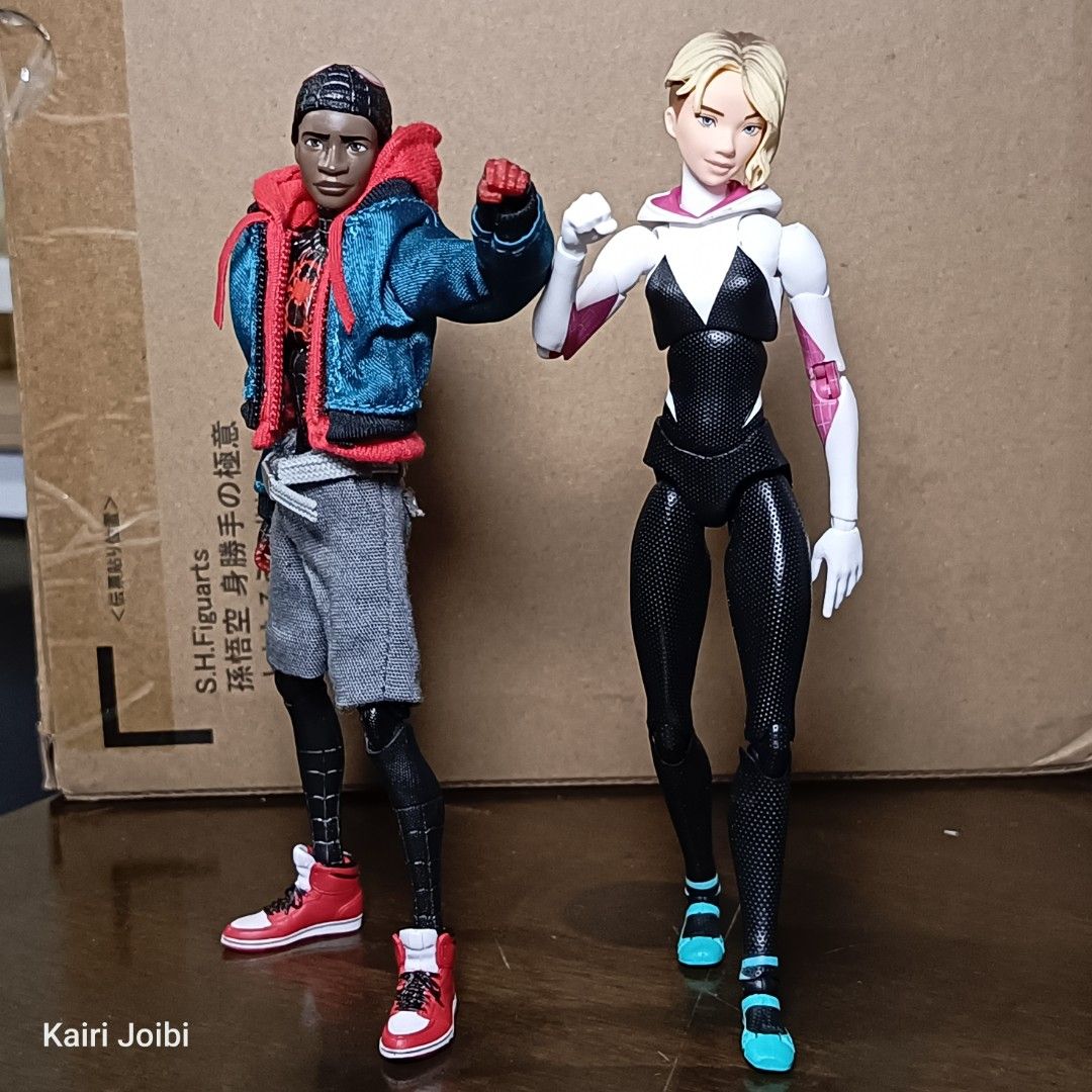 Mafex Miles Morales & Spider Gwen, Hobbies & Toys, Toys & Games on ...