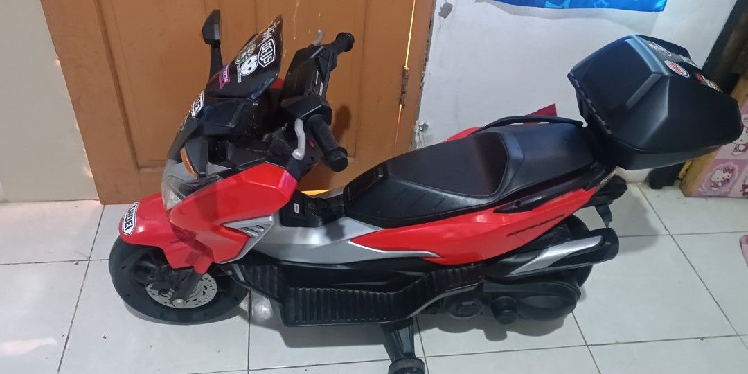 Motor aki anak anak, Bayi & Anak, Mainan & Baby Walker di Carousell