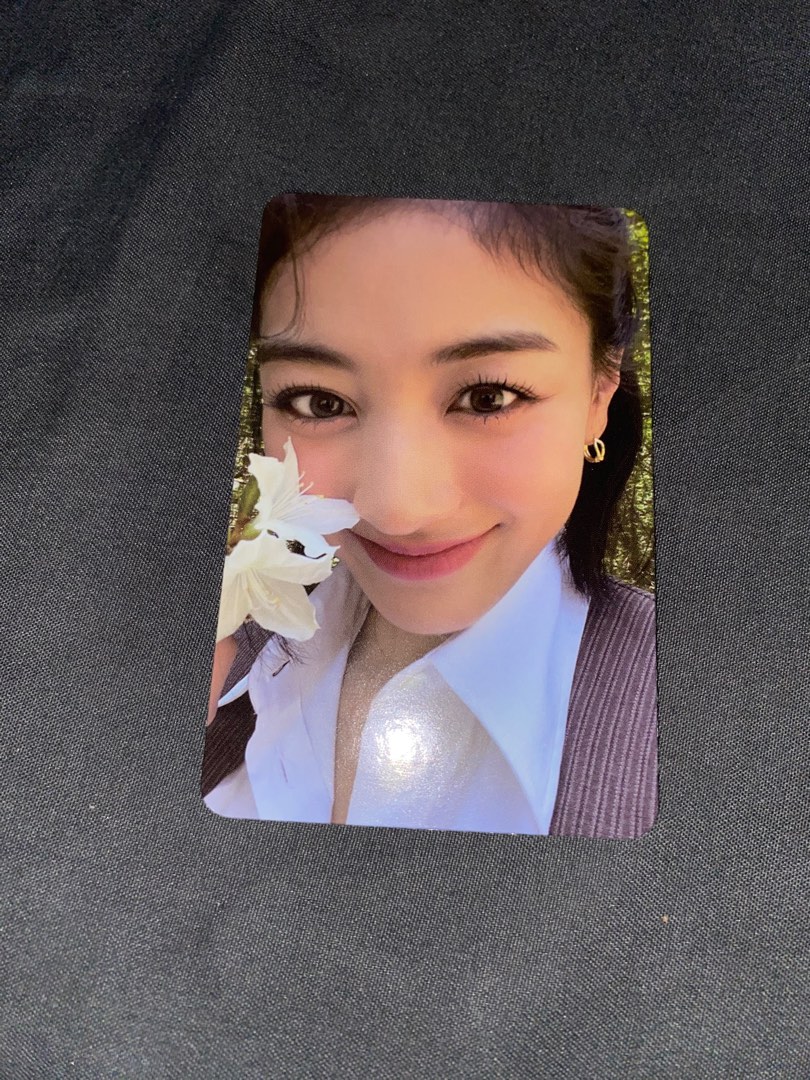 OFFICIAL Jihyo Photocard Twice Photocard, Hobbies & Toys, Memorabilia ...