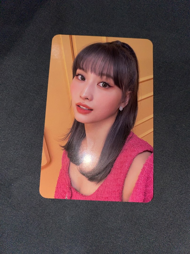 OFFICIAL Momo Photocard Twice Photocard, Hobbies & Toys, Memorabilia ...
