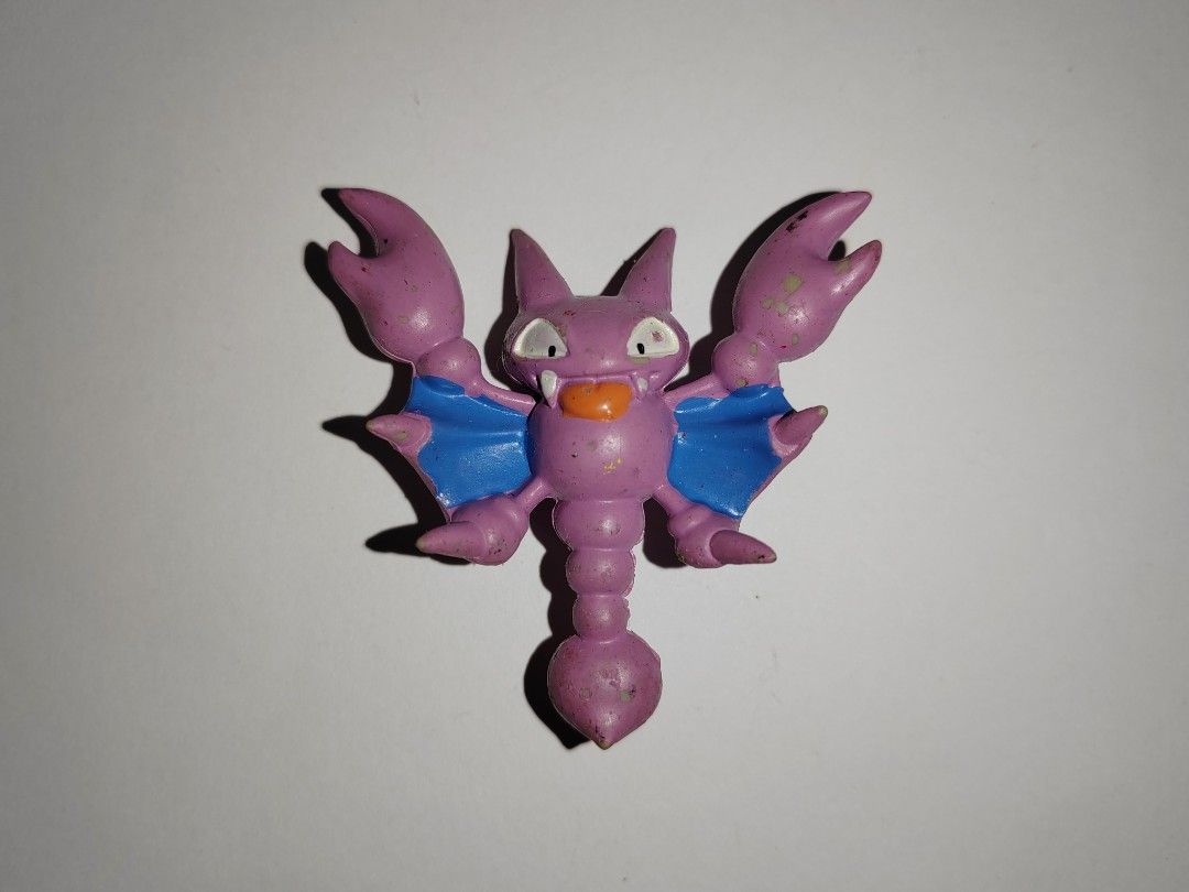 Pokemon Figures Pidgeot & Gligar, Hobbies & Toys, Toys & Games on Carousell