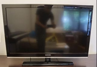 Samsung 30 inch TV, TV & Home Appliances, TV & Entertainment, TV on ...