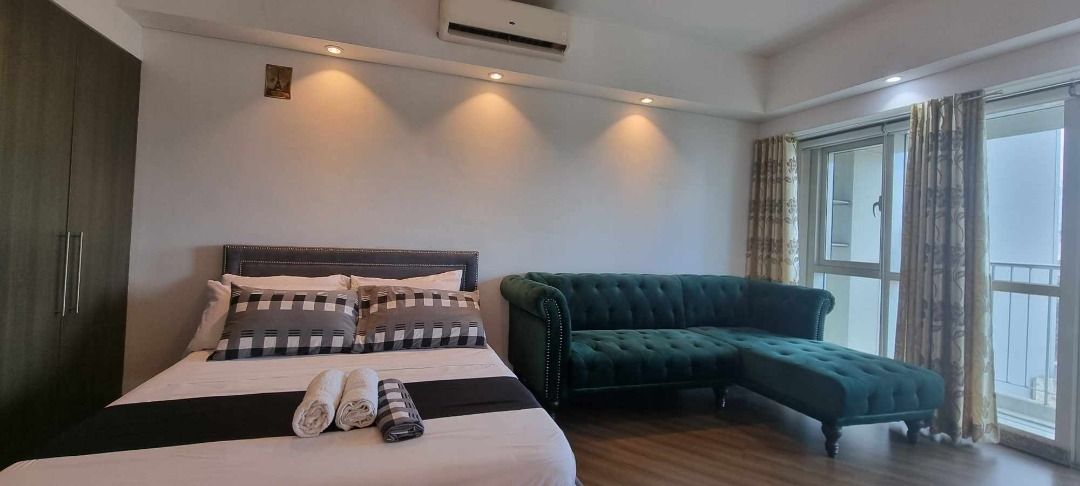 The Manansala Tower, Studio Unit with Balcony For Sale, Rockwell Makati ...