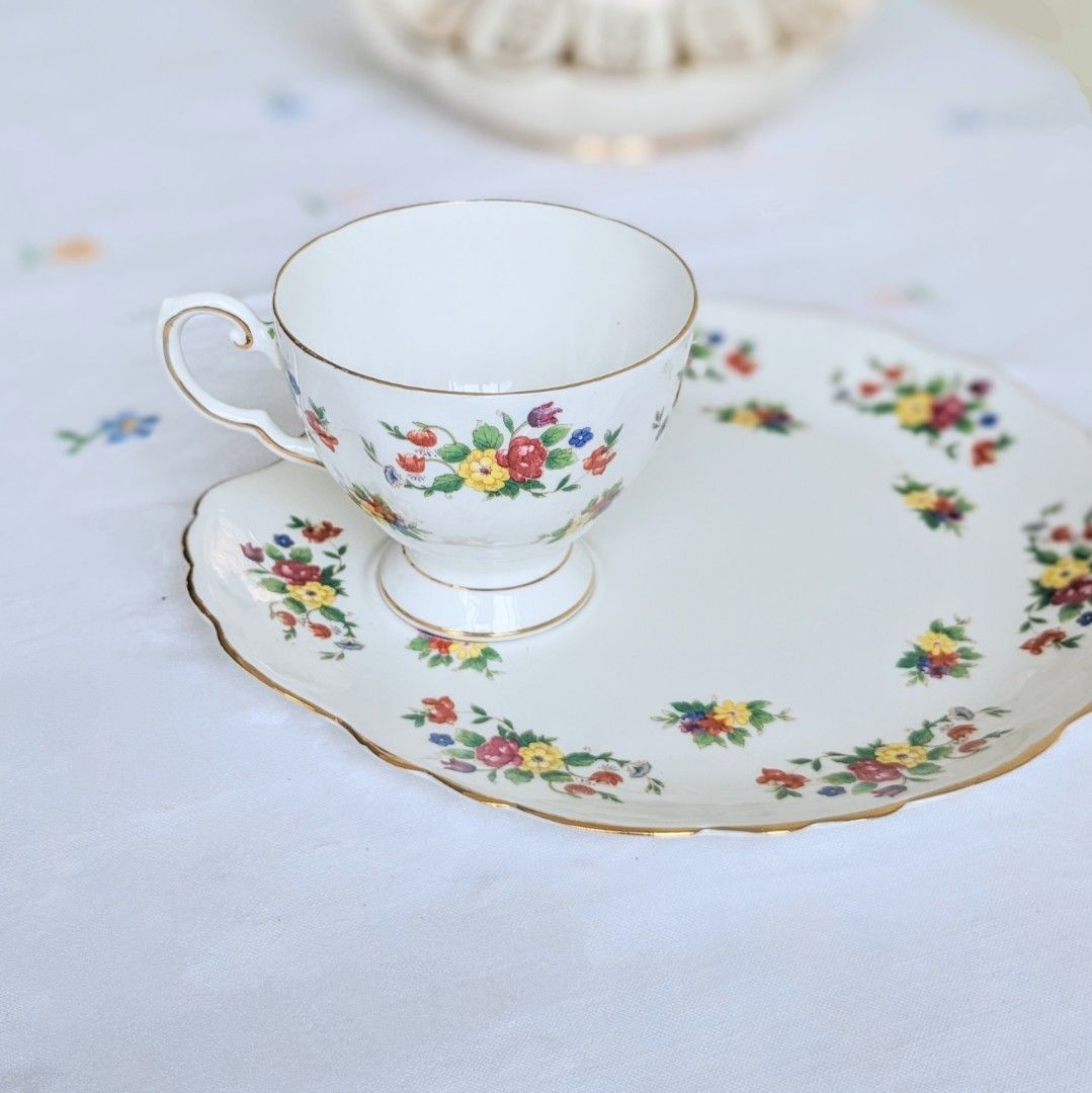 Vintage Tuscan English bone china teacup with integrated snack plate ...