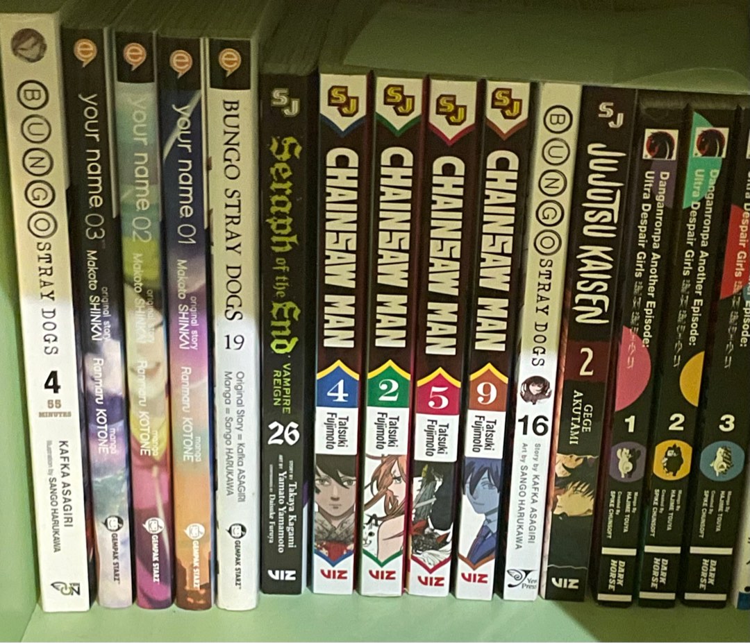 assorted manga (Bungo Stray Dogs, Seraph of the end, Your name, Chainsaw Man, Jujutsu Kaisen ...