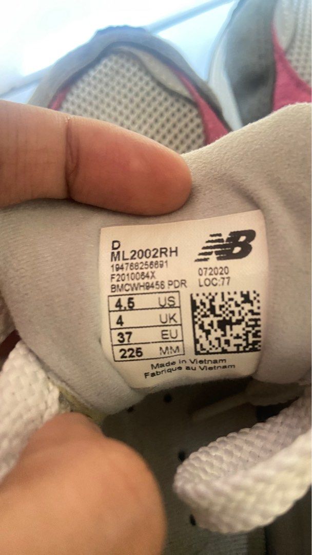 Atmos x new balance 2002R 'RF white pink' (original), Fesyen Wanita ...