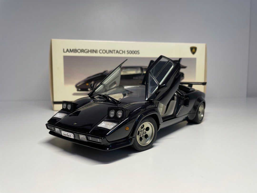 AUTOart 1:18 Lamborghini Countach 5000s, Hobbies & Toys, Toys & Games ...
