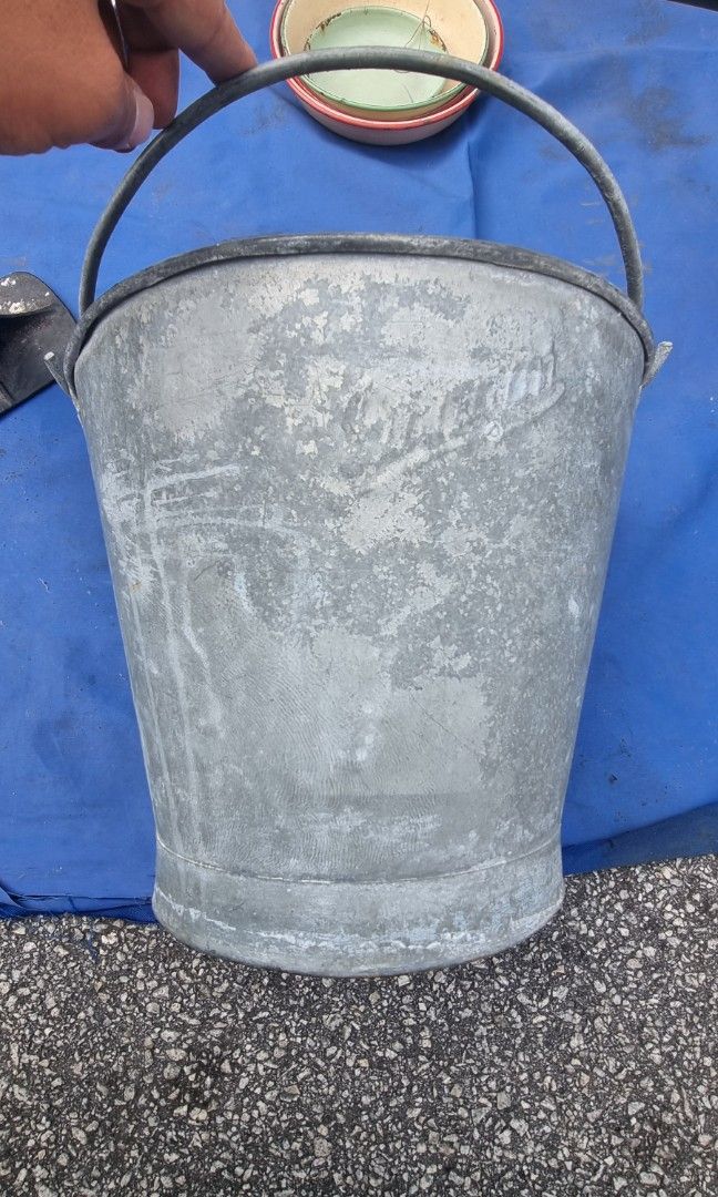 Baldi Lama Zaman British Rivet Rare, Hobbies & Toys, Collectibles ...