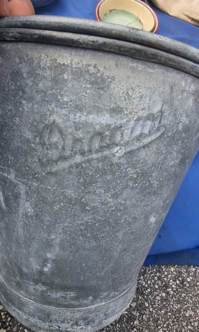 Baldi Lama Zaman British Rivet Rare, Hobbies & Toys, Collectibles ...