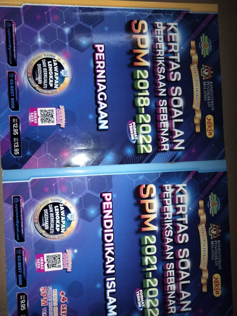 Buku past year paper spm 2022, Hobbies & Toys, Books & Magazines ...