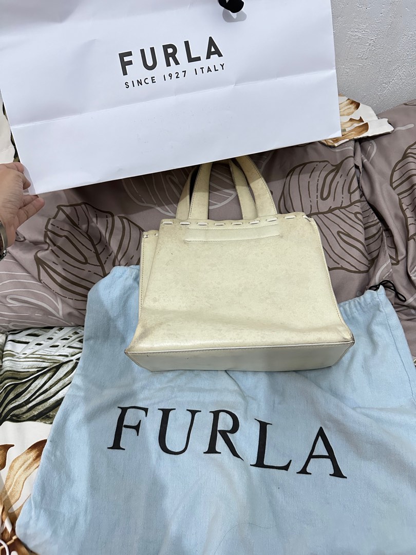 Furla authentic 100% original full leather lengkap dustbag paper bag, Fesyen Wanita, Tas ...