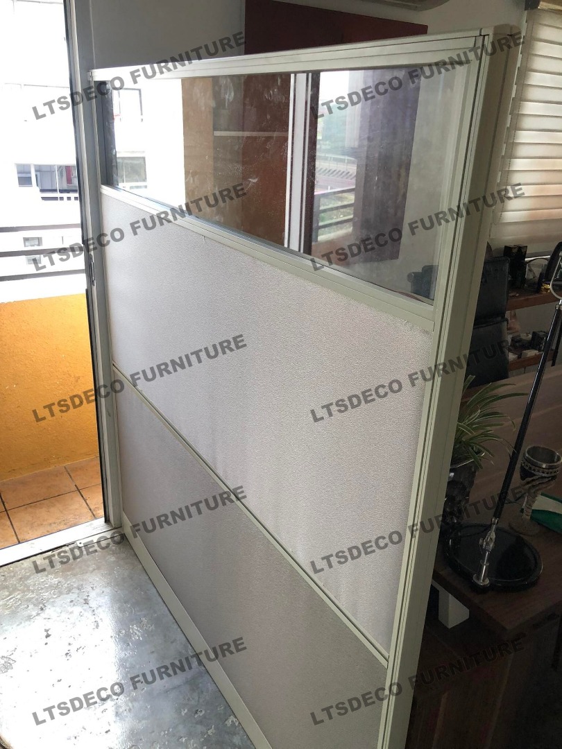 HIGH PANEL WITH GLASS PARTITION | OFFICE PARTITION | OFFICE FURNITURE ...
