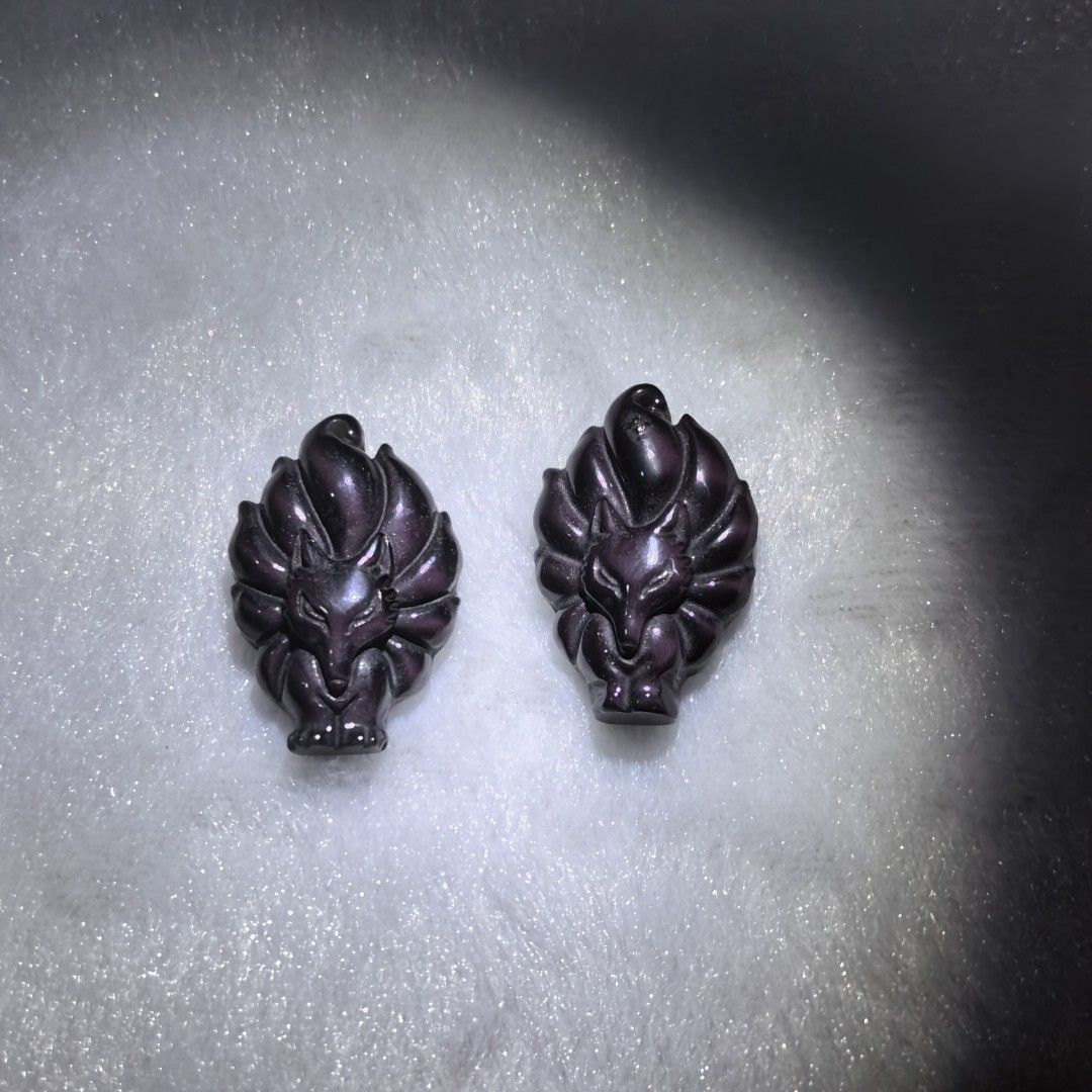 （imperfections/瑕疵）Rainbow obsidian nine tail fox 彩耀石九尾狐仙, Hobbies ...