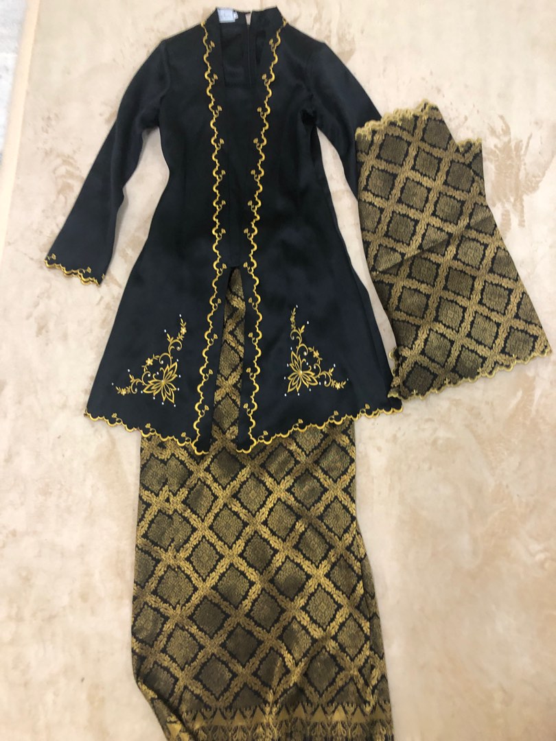 KEBAYA CEMPAKA SONGKET TENUN BY HANNA RAUDA, Women's Fashion, Muslimah ...