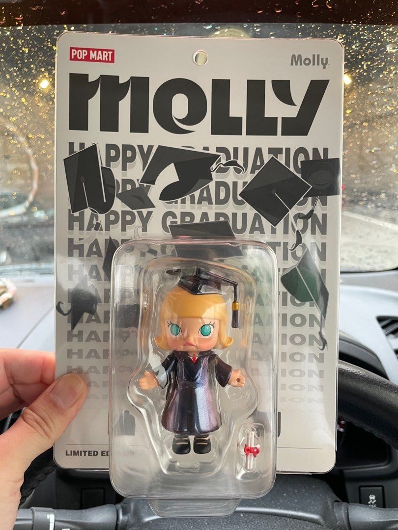 Molly Graduation Limited Edition popmart 2024, Hobbies & Toys, Toys ...