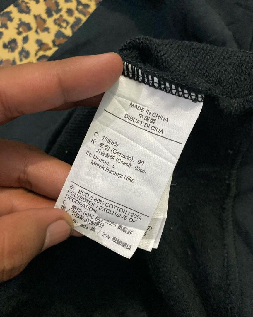 NIKE Big Swoosh Logo Leopard Design Crewneck Black, Fesyen Wanita ...