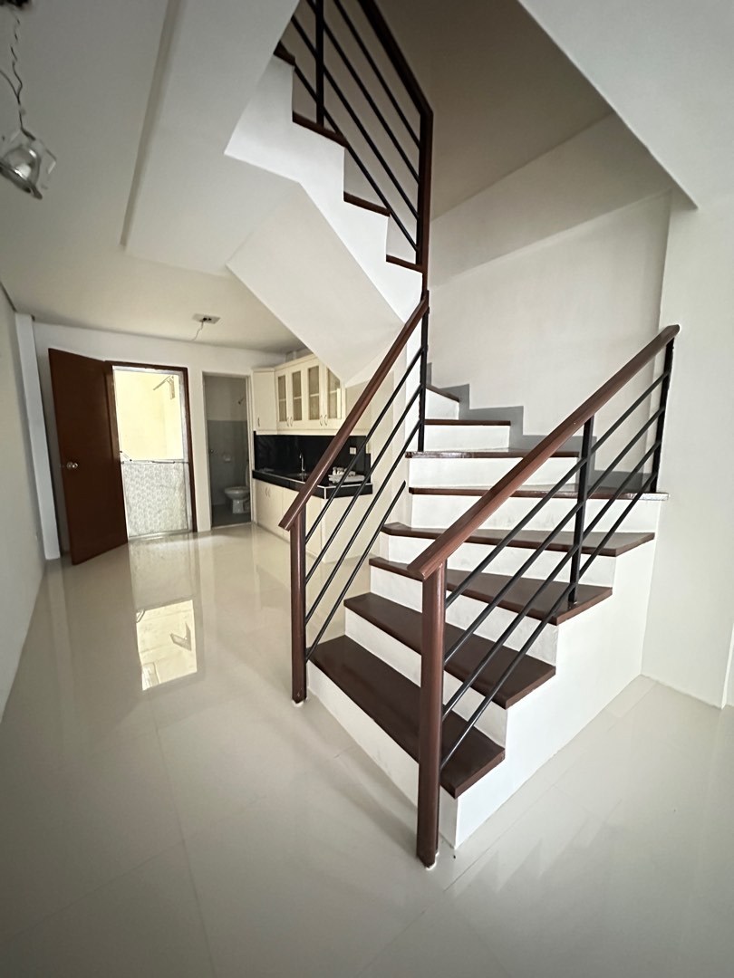 RFO: 3-storey townhouse w/ own gated garage, 1 unit left, Property, For ...