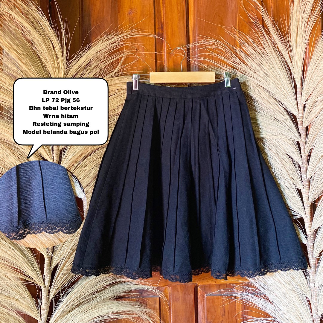 Rok belanda, Fesyen Wanita, Pakaian Wanita, Gaun & Rok di Carousell