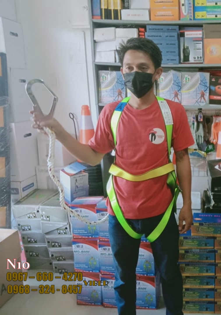 safety harness single hook, Commercial & Industrial, Construction ...
