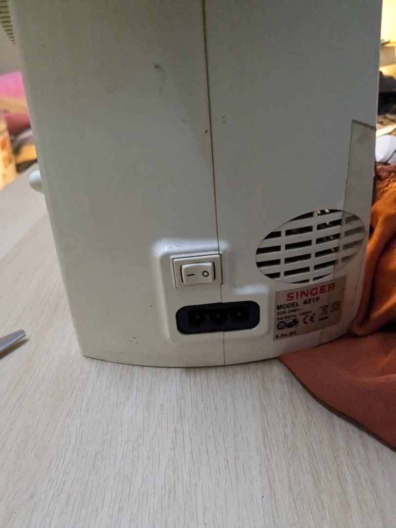 Sewing Machine Singer Inspiration 4210, Hobbies & Toys, Stationery ...