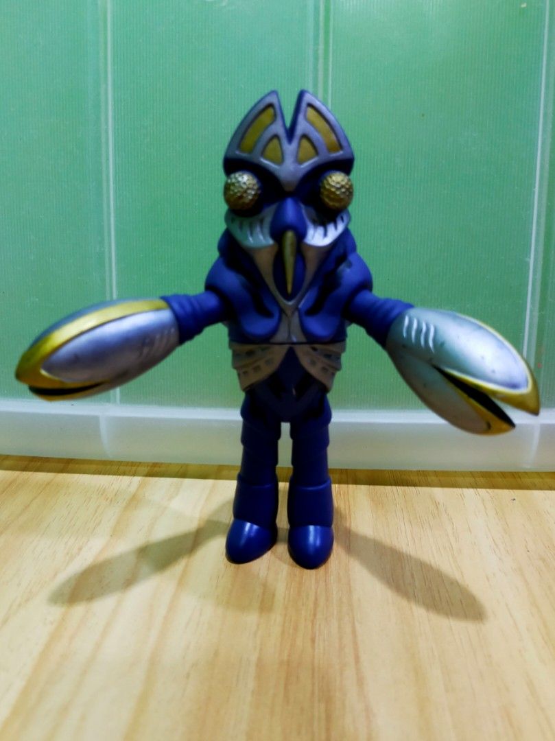 ULTRAMAN Cosmos Kaiju Series Child Baltan, Hobbies & Toys, Collectibles ...