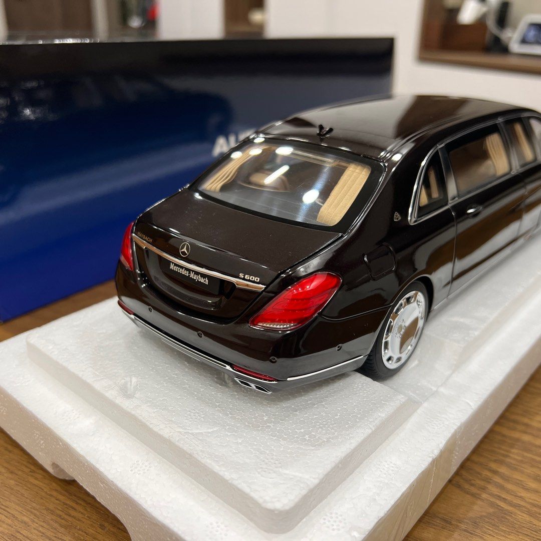 1/18 Autoart Mercedes Maybach S600 Pullman Dark Red Metallic Model Car ...
