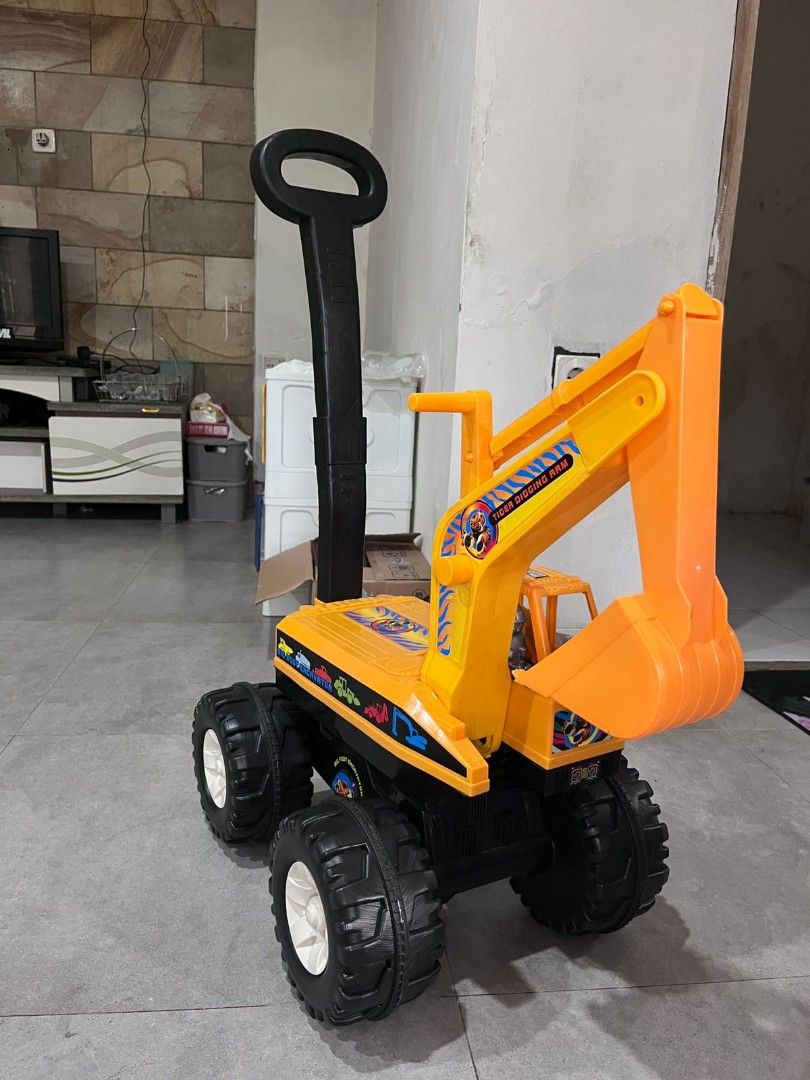 Mainan anak Excavator besar bisa dinaikin (Beko), Toys & Collectibles ...